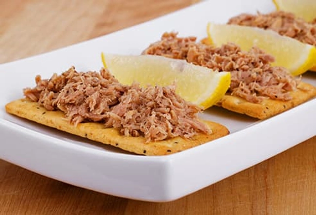 8 Simple Snacks That Won’t Spike Your Blood Sugar
